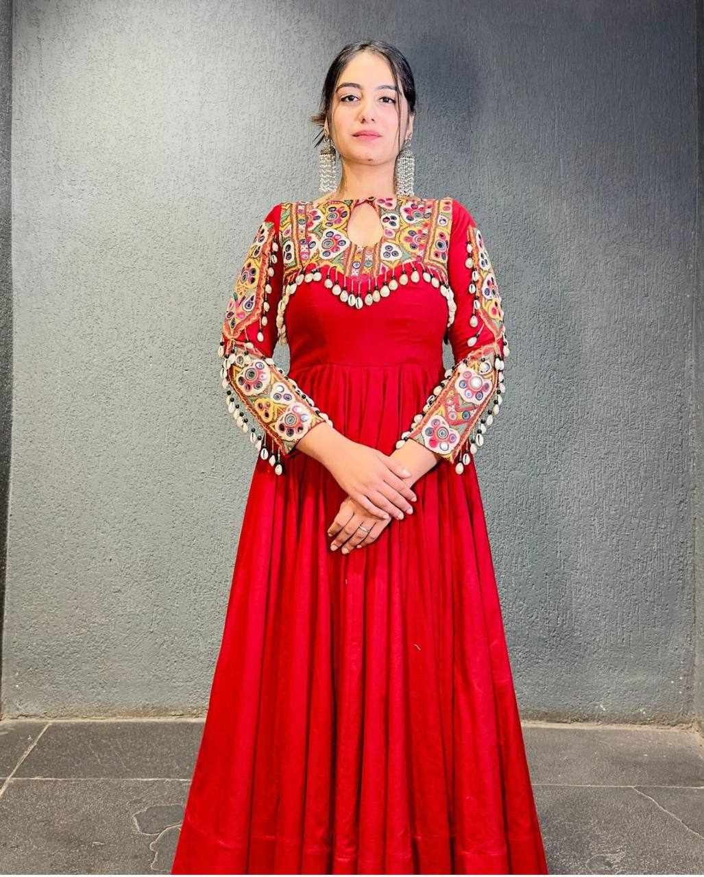 PC N18 Fiyona Gamathi Work Gown